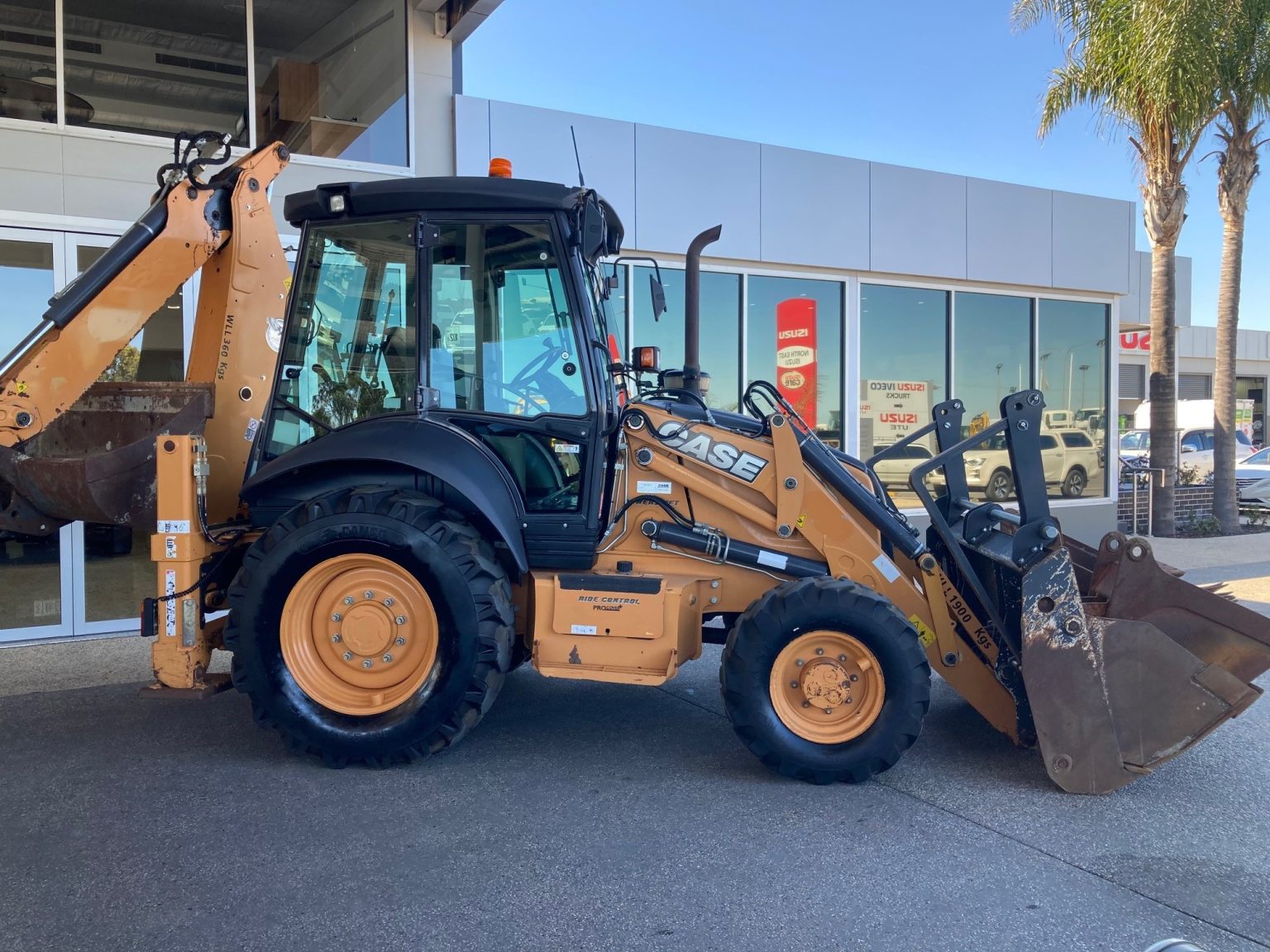 2016 CASE 580ST Loader – Northeast Tractors & Machinery