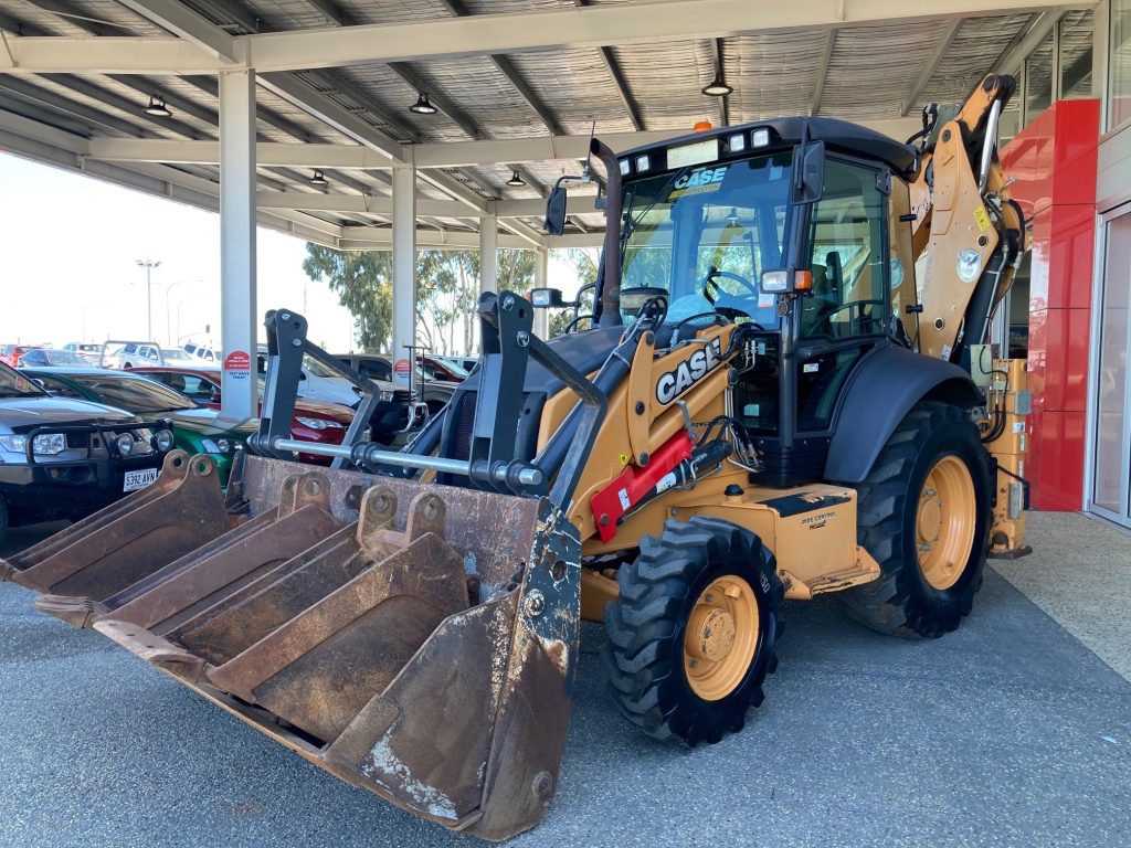 2016 CASE 580ST Loader – Northeast Tractors & Machinery